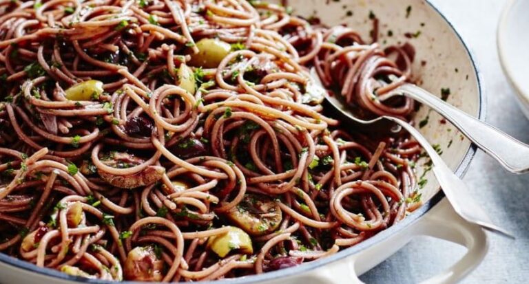 Spaghetti alla Spaghettata with Red Wine Garlic and Olives - Brenda ...